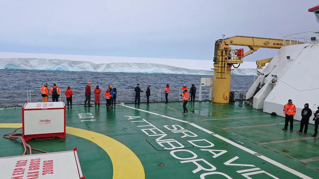 NAC News - Edition 542 - Naval Association of Canada